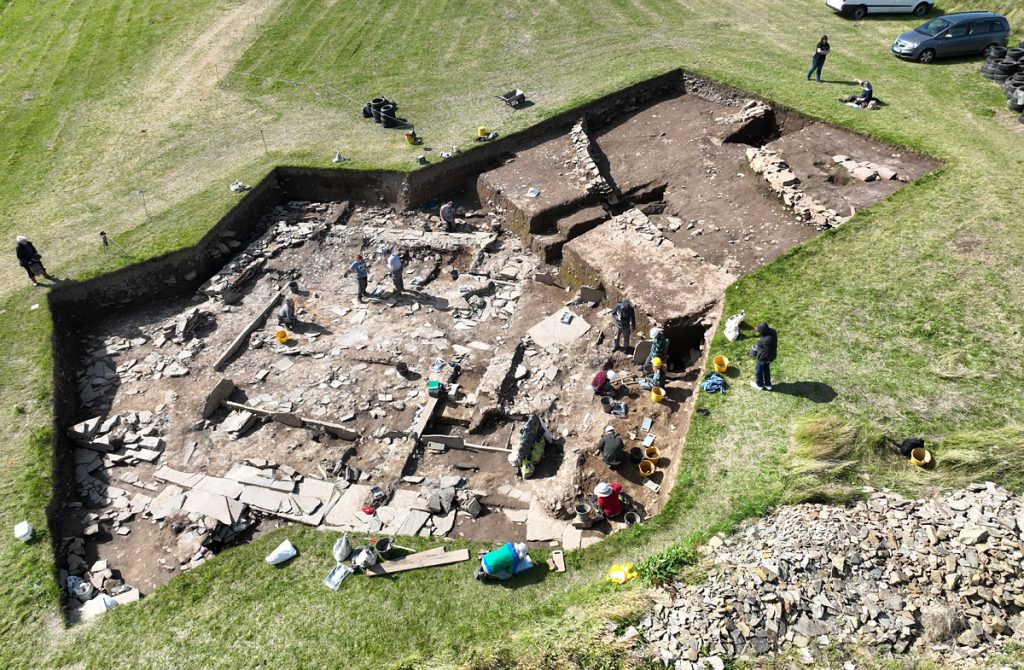 Diary Extra – Photographs of Trench T and Structure One from above ...