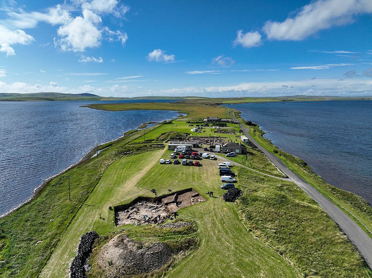 The Ness of Brodgar Project – Investigating a prehistoric complex in ...
